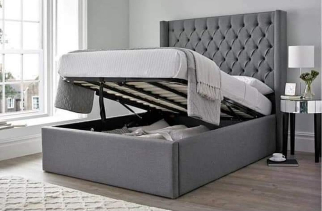 Classic Wing Back Bed